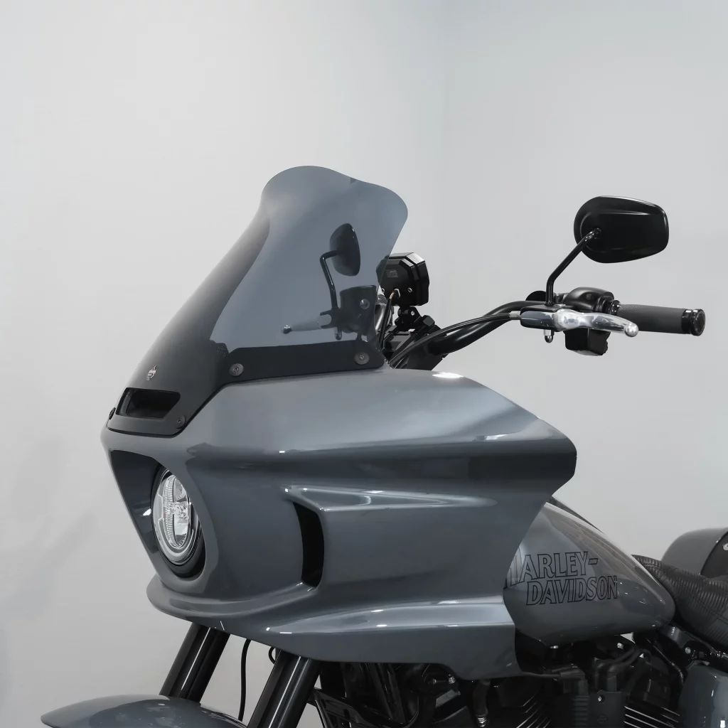 10" Flare™ Windshield, Dark Smoke, 2018-2024 Softail Low Rider ST KLOCK ...
